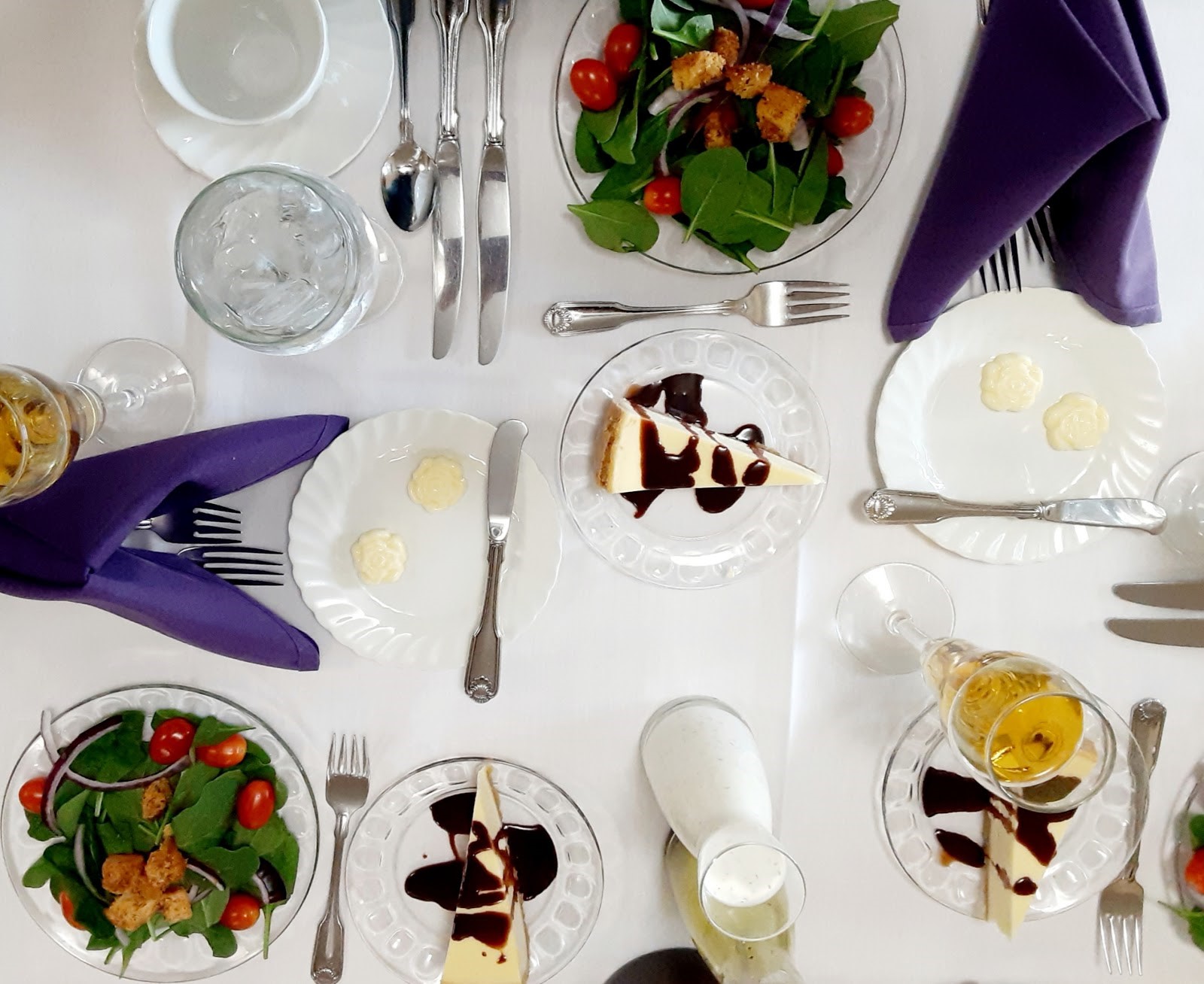 Opinion: The Dos and Don’ts of Dinner Etiquette in the 21st Century ...