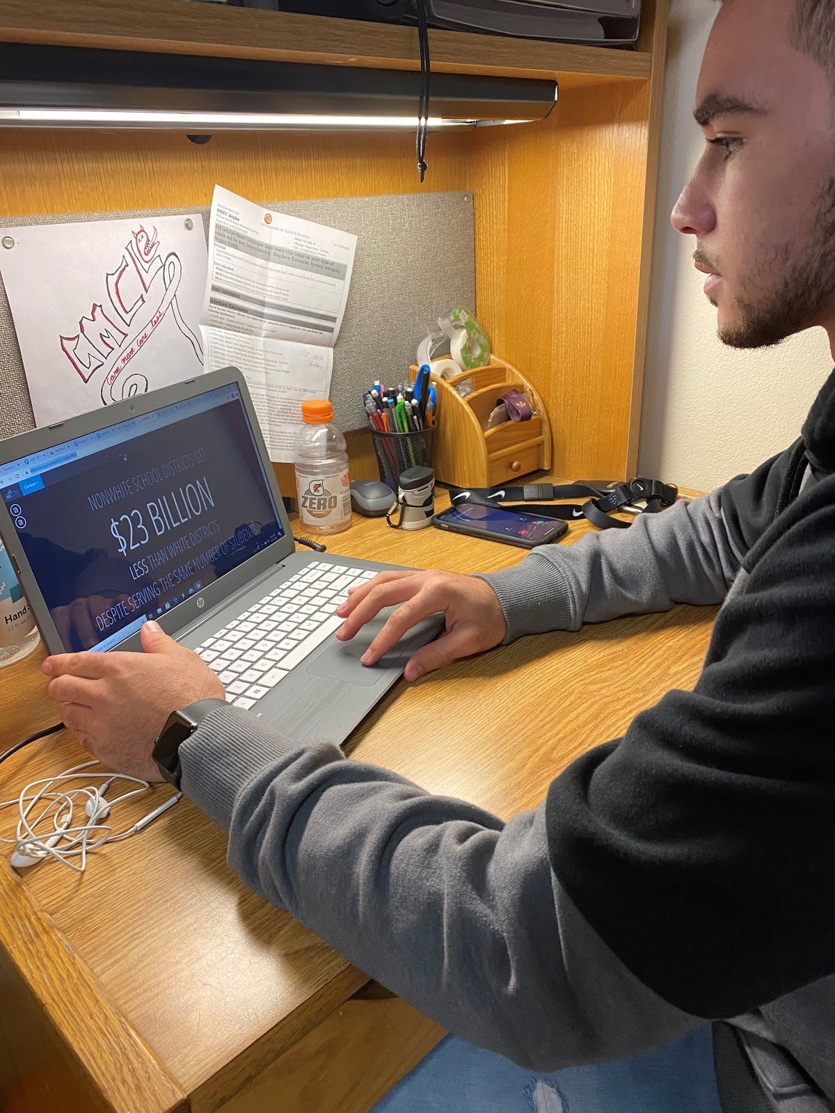 Albion Students Turn to Technology – The Albion College Pleiad Online
