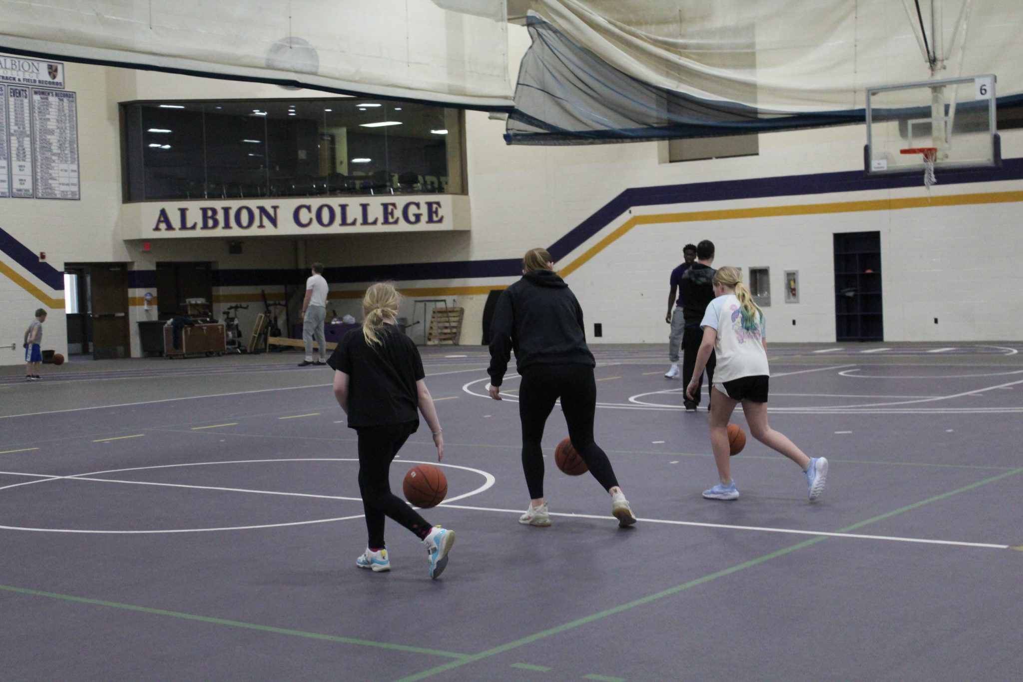 Photos: Basketball Teams Lead SAAC Event, Learning the Basics – The ...