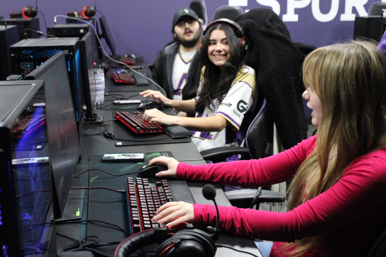 Britons eSports Gear Up for Season at Open House – The Albion College ...